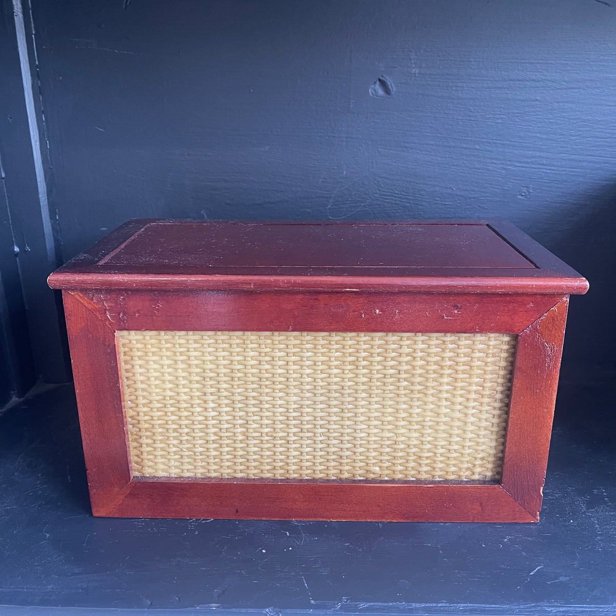Dean Hood Project/Yarn Bowl (Rattan Inlaid Box with Lid) — ImagiKnit