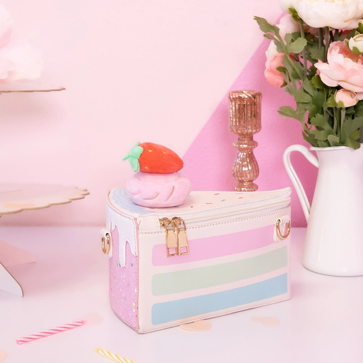 Bewaltz Cake Slice Handbag — ImagiKnit