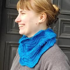 Blue Wave Cowl Free PDF Download — ImagiKnit